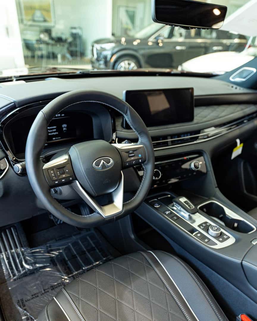 BATTLE OF LUXURY: INFINITI QX60 VS. GENESIS GV80 | Warren Henry Auto Group