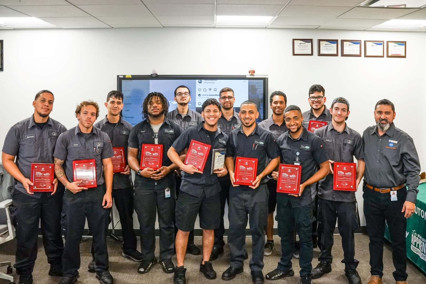 WARREN HENRY AUTO GROUP CELEBRATES THE SECOND-CLASS GRADUATES FROM ...