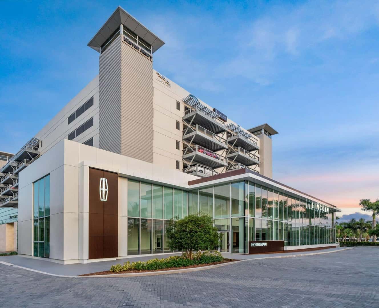 WARREN HENRY AUTO GROUP OPENS IT’S LINCOLN NORTH MIAMI SHOWROOM ...